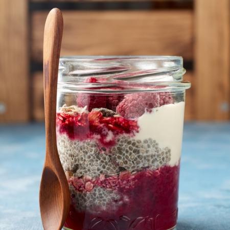Chiapudding met rood fruit